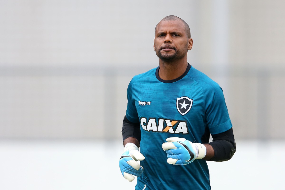 Botafogo encaminha renovação de Jefferson por mais duas temporadas ...