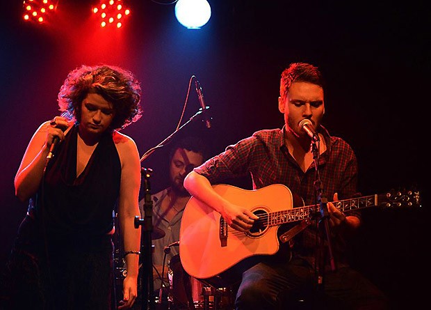 Barbara Rodrix divide o palco com Luiza Possi durante show em SP - Quem ...