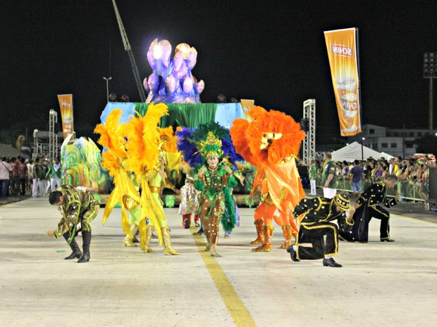 G1 - Comunidade comemora 21º título da 'Aparecida' no carnaval de ...