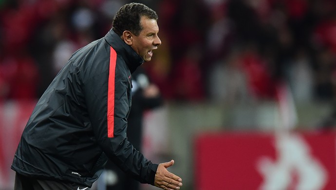 Roth muda Inter em um mês, põe fim à seca e alavanca rendimento da equipe