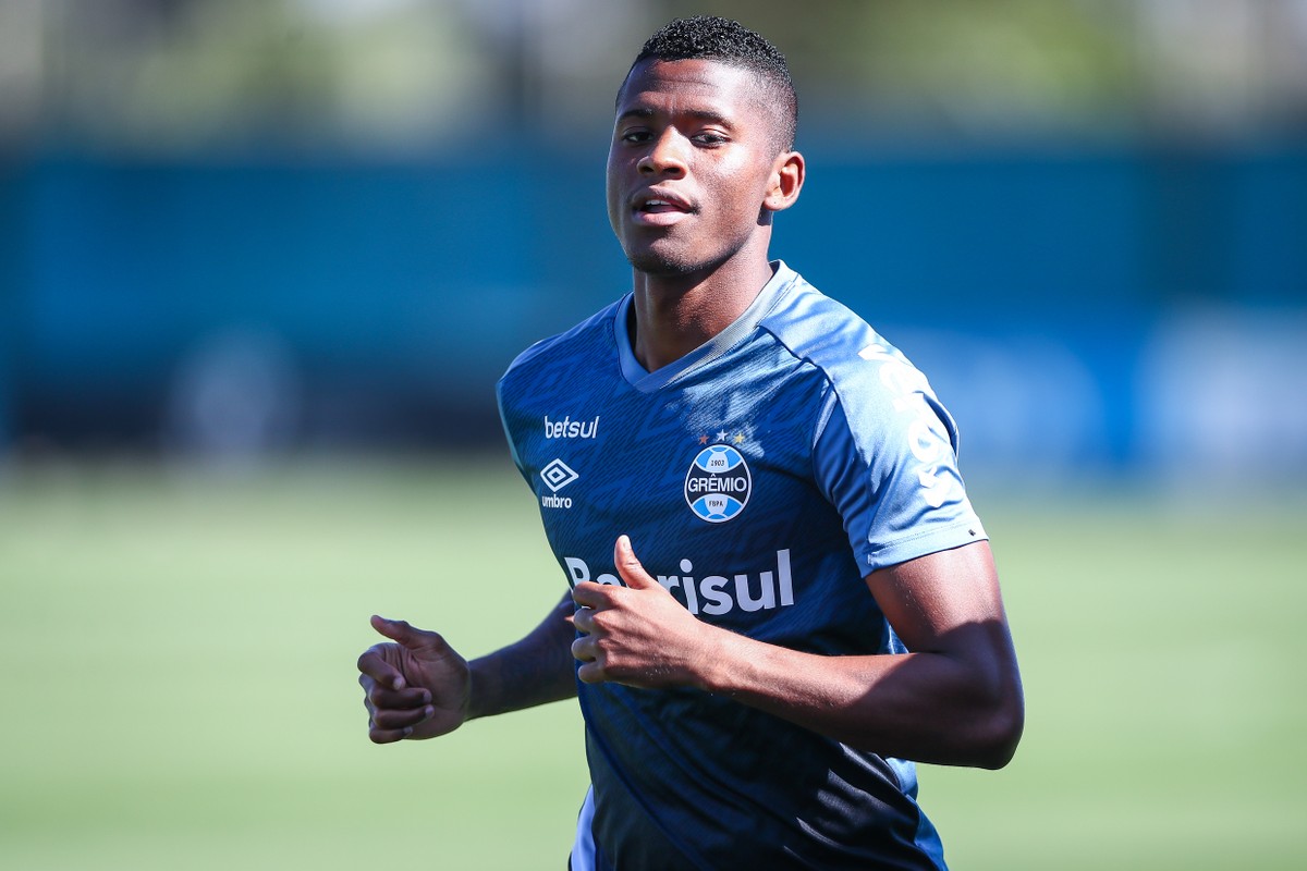 Presidente Do Cruzeiro Admite Desconto Para Vender Orejuela E Vê