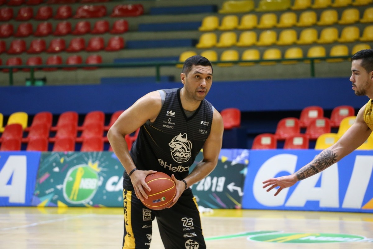 Ex-Flamengo, JP Batista pede Mogi concentrado em reencontro com o time ...