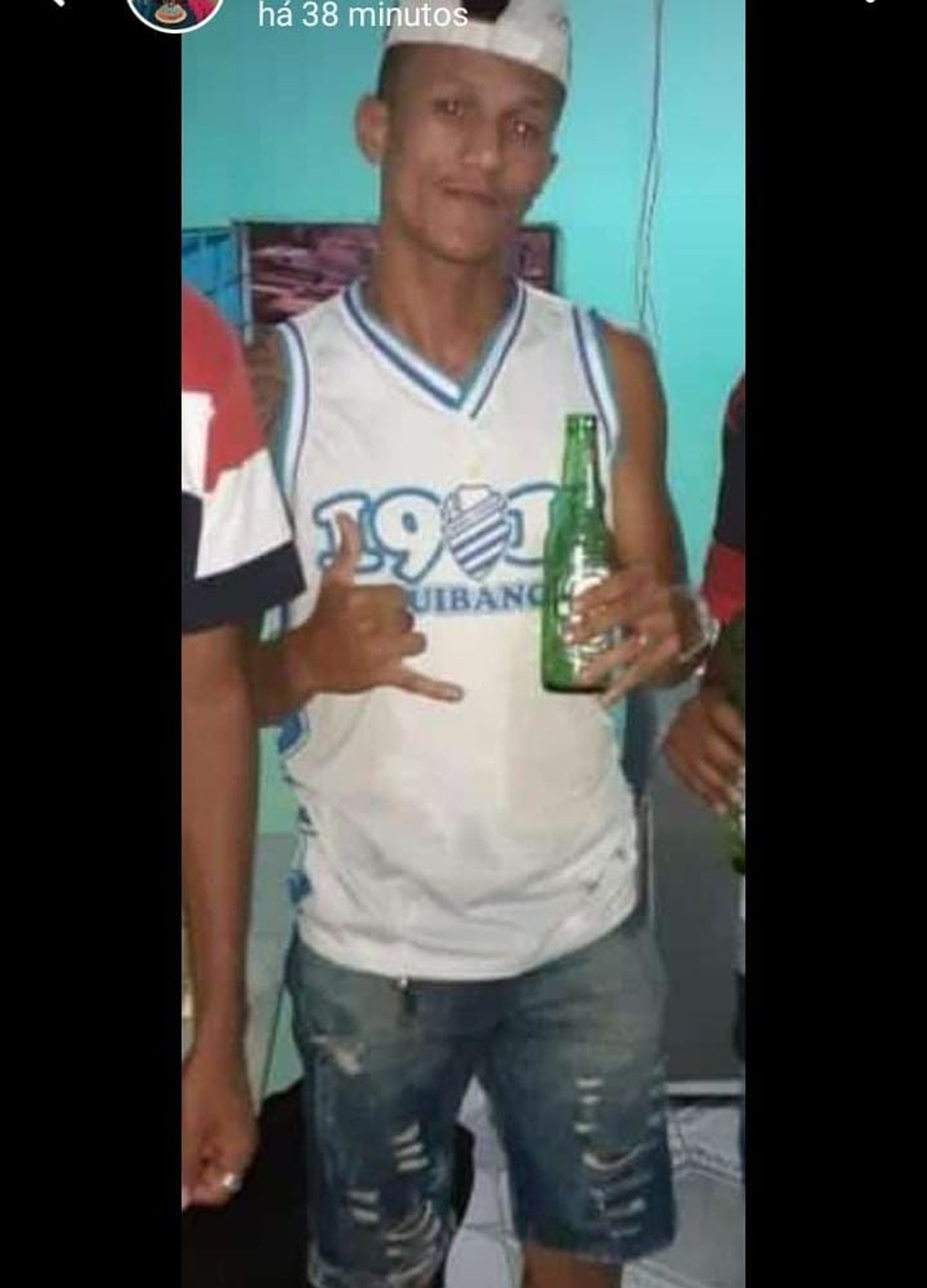 Homem é Morto A Tiros Enquanto Participava De Sepultamento Em Cemitério
