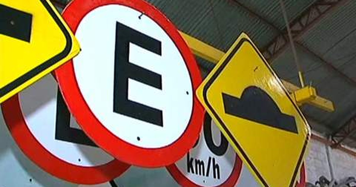 G1 - Cidade da Grande SP testa placas de trânsito feitas de material ...