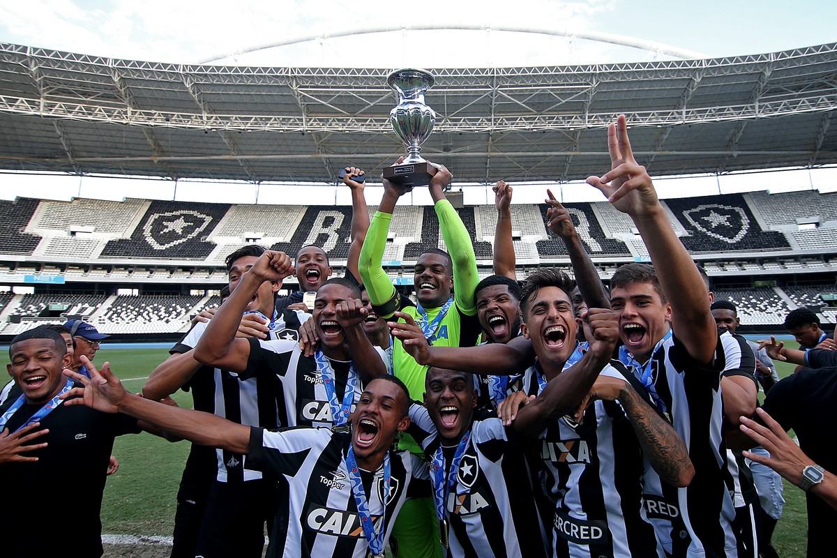 Campeões pelo Bota na OPG se inspiram no passado. Por onde anda safra ...