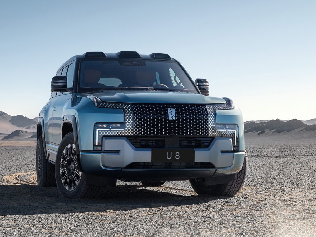 BYD revela jipão de luxo que flutua na água, anda de lado e tem mais de ...