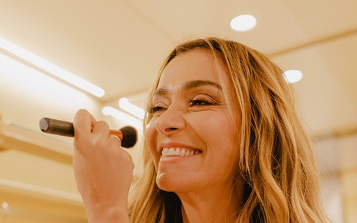 Mônica Martelli relembra maior loucura que já fez por beleza - Vogue ...