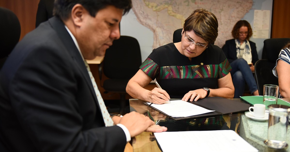 G1 - Myrian Serra é a nova reitora da UFMT e fica no cargo até 2020 ...