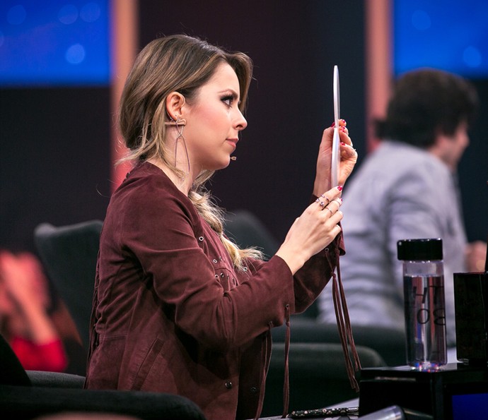 Mãe da Sandy, Noely, prestigia a filha da plateia do 'SuperStar ...