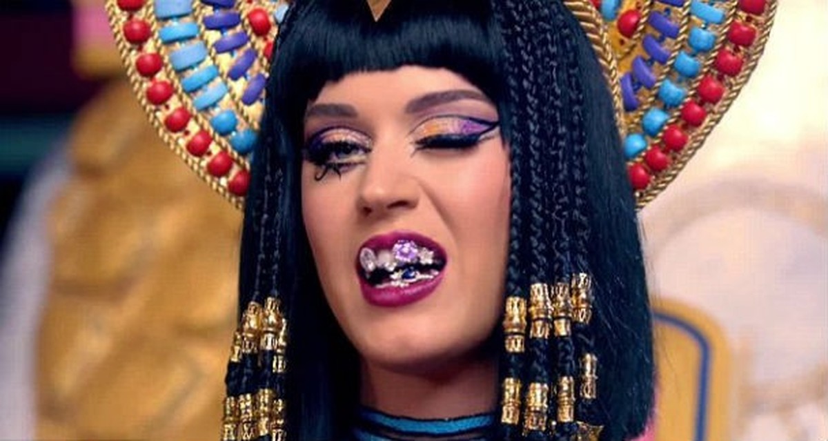 Katy Perry aparece como Cleópatra em novo videoclipe | Celebridades ...