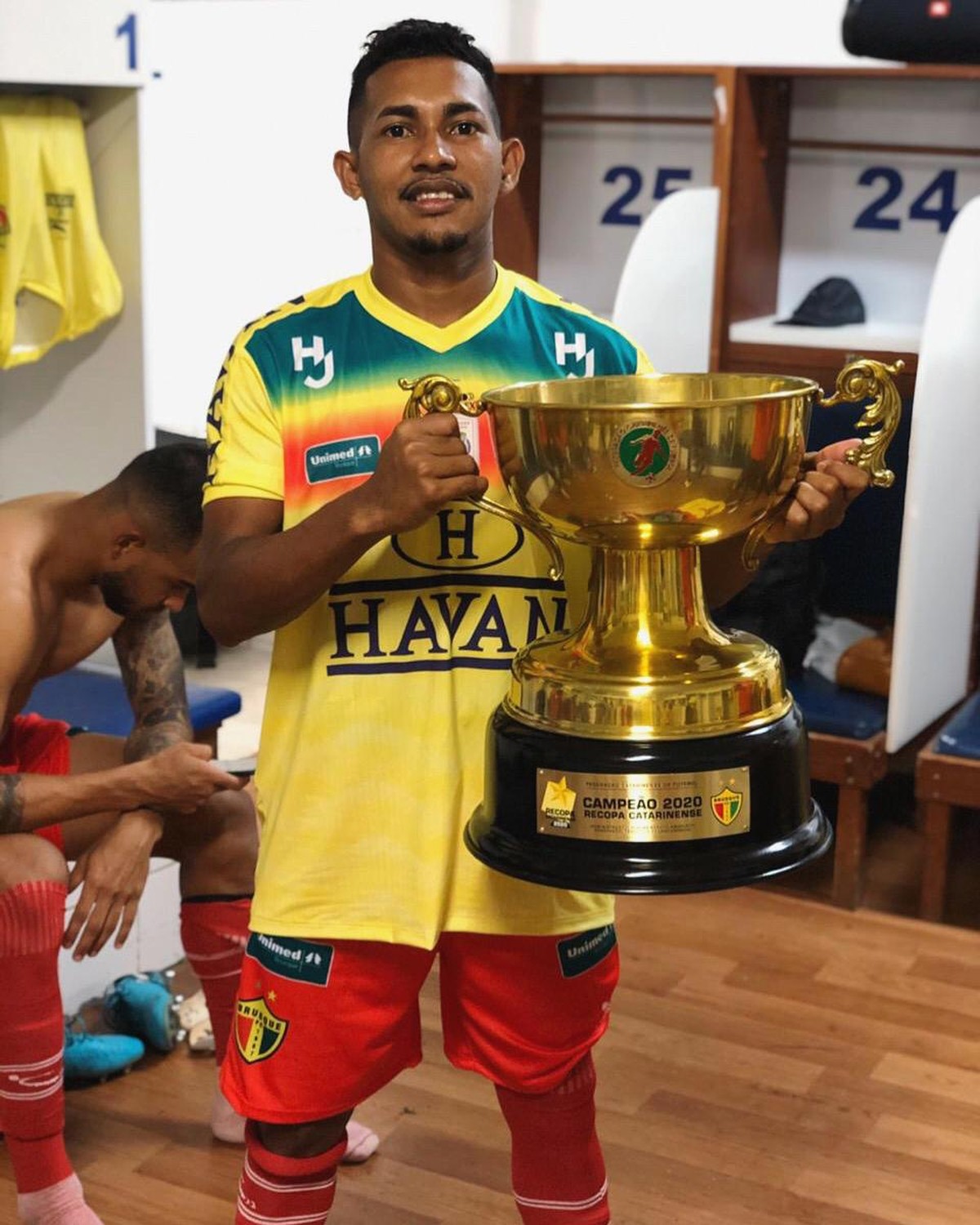 Com dois títulos em quatro meses, Ronan comemora momento no Brusque-SC ...