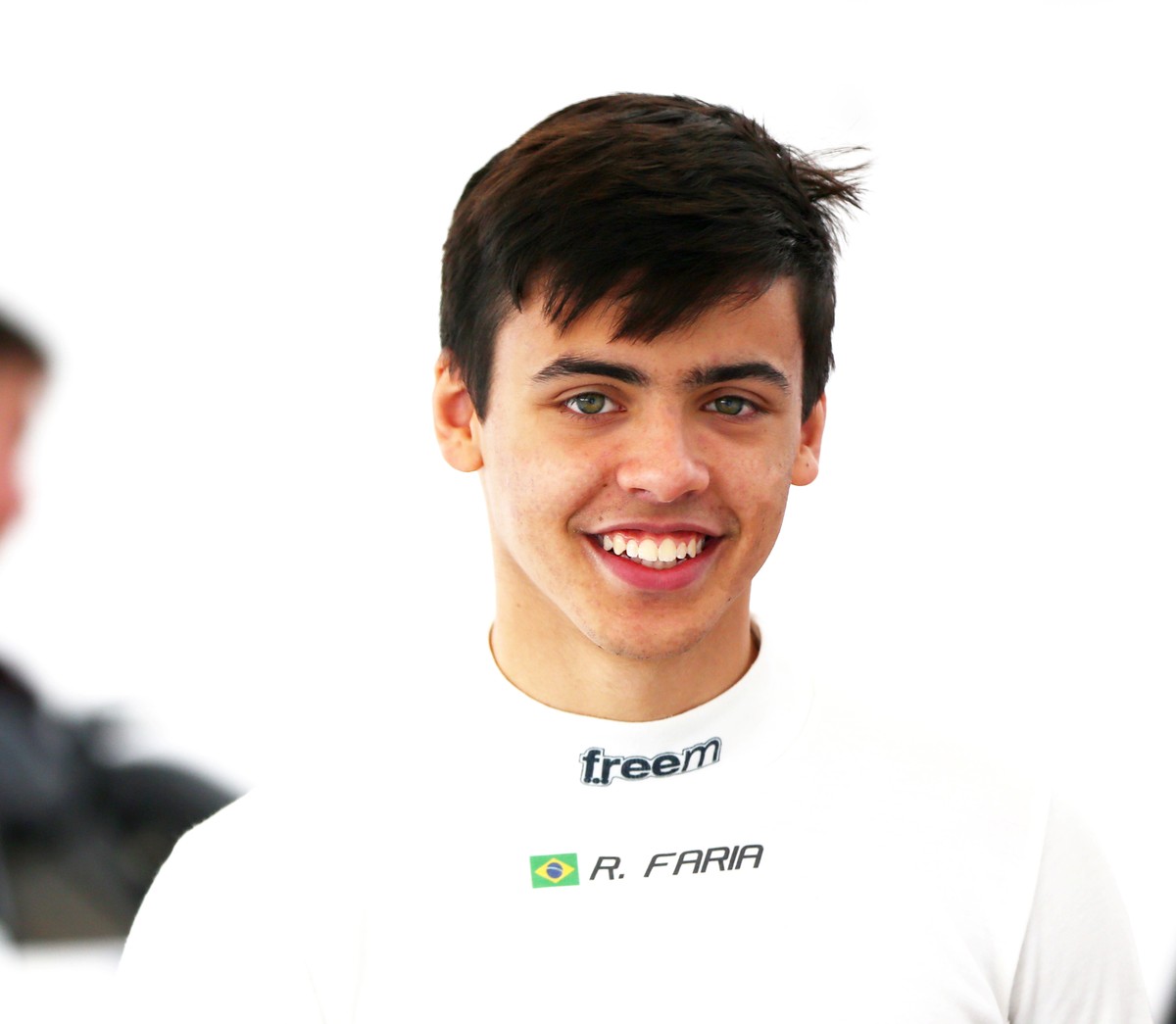 Roberto Faria é o novo piloto da Carlin na GB3, antiga F3 Inglesa ...