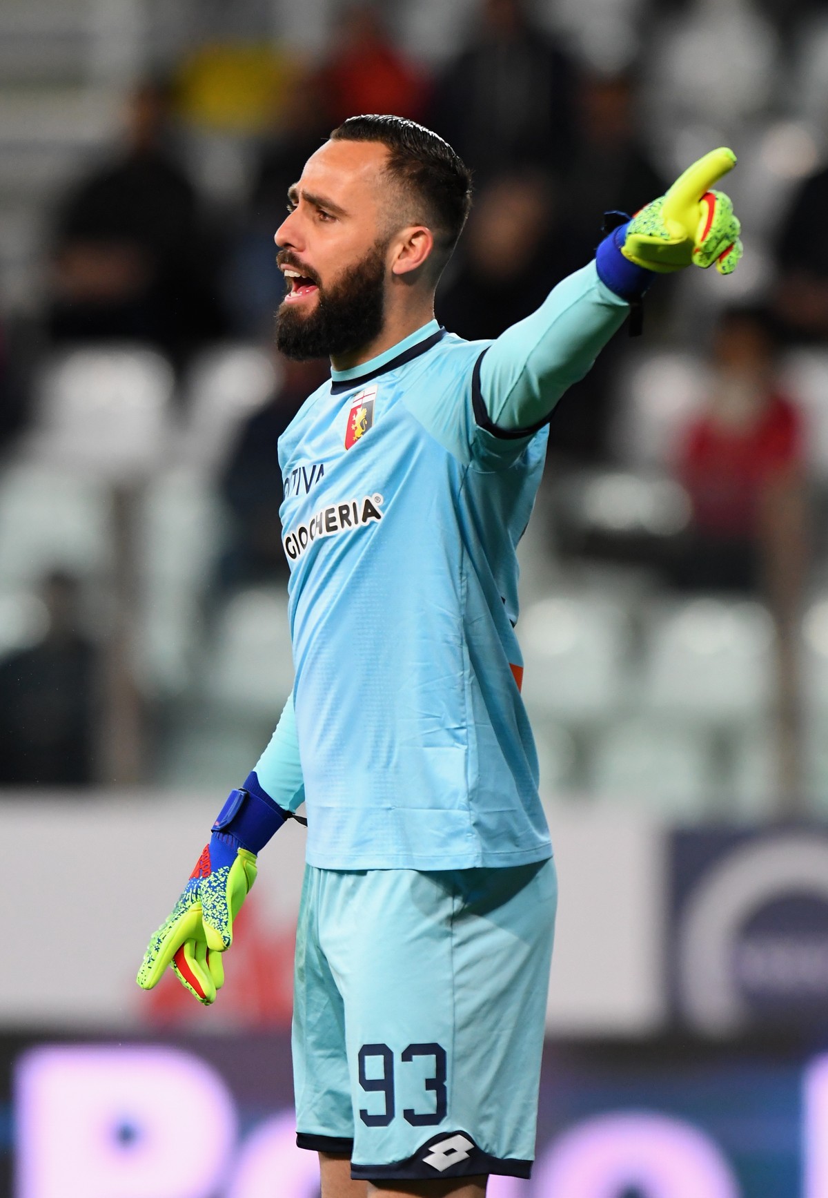 Goleiro Jandrei está em Curitiba para negociação com o Athletico ...