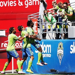 Oba Oba brilha, paraguaio e ex-Fla marcam, e Seattle arrasa Orlando