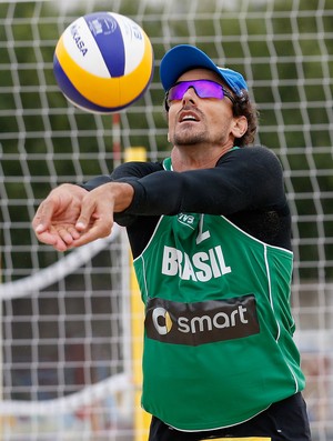 No frio de 10ºC, brasileiros começam bem no Grand Slam de Berlim ...