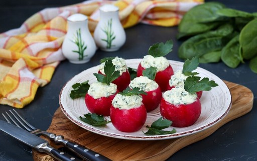 Como fazer rabanete recheado em menos de 20 minutos - Revista Globo ...