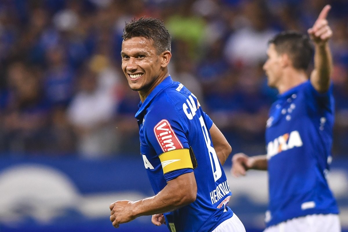 Henrique vê liderança compartilhada no Cruzeiro: "Todos têm papel ...