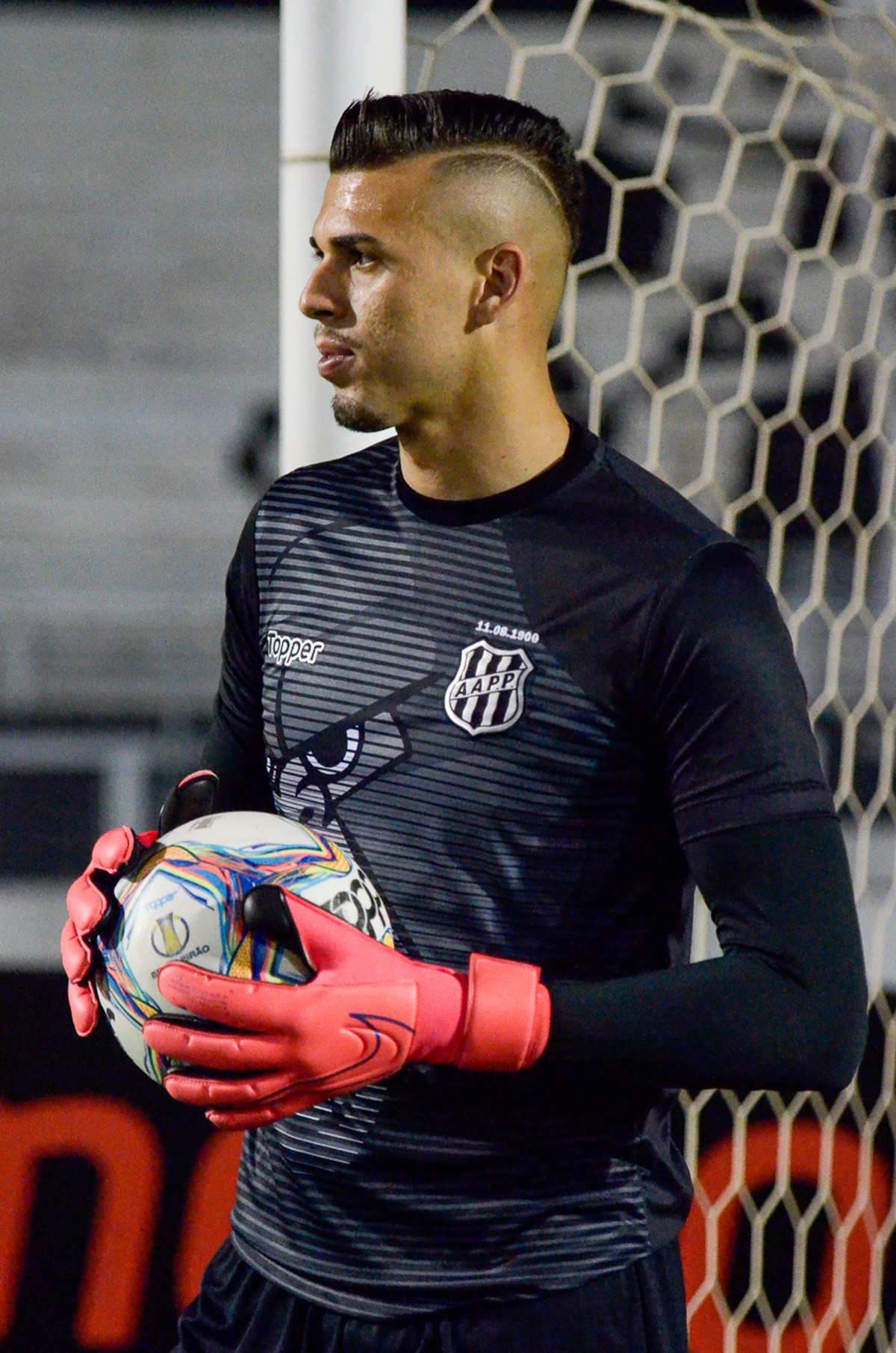 Ivan agradece apoio e fala em "ajudar fora de campo" no tempo que ...