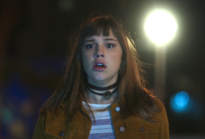 Motorista misterioso acelera o carro para cima de Isabela - notícias em ...