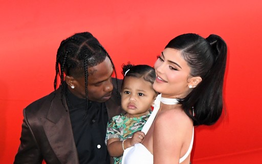 Kylie Jenner e Travis Scott dão boas-vindas ao segundo filho - Vogue ...