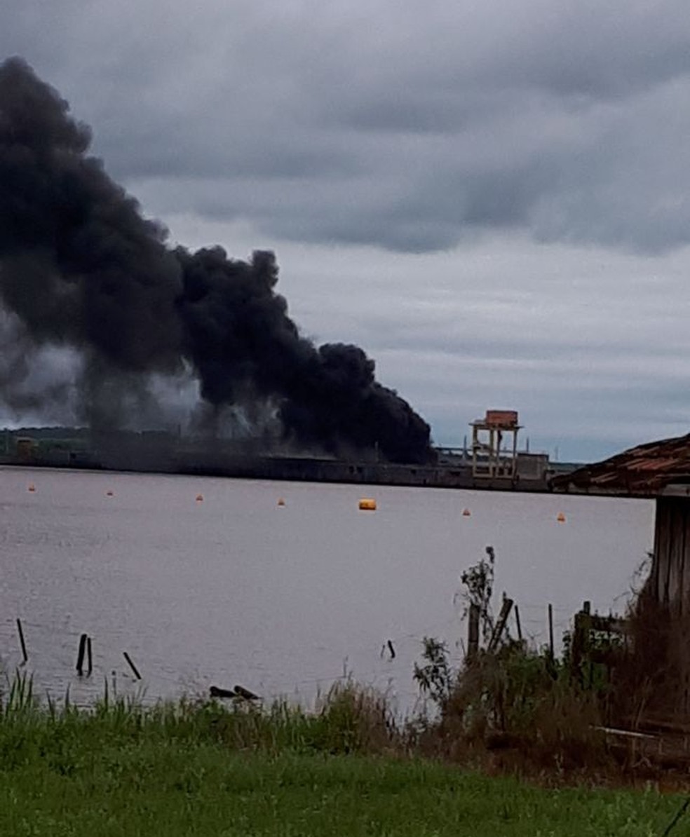 Incêndio atinge transformador de usina hidrelétrica no Rio Paranapanema ...