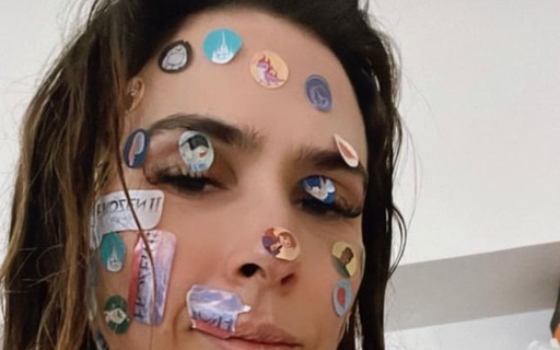 Clara Maria cola adesivos no rosto de Tatá Werneck: 'Informação de moda ...