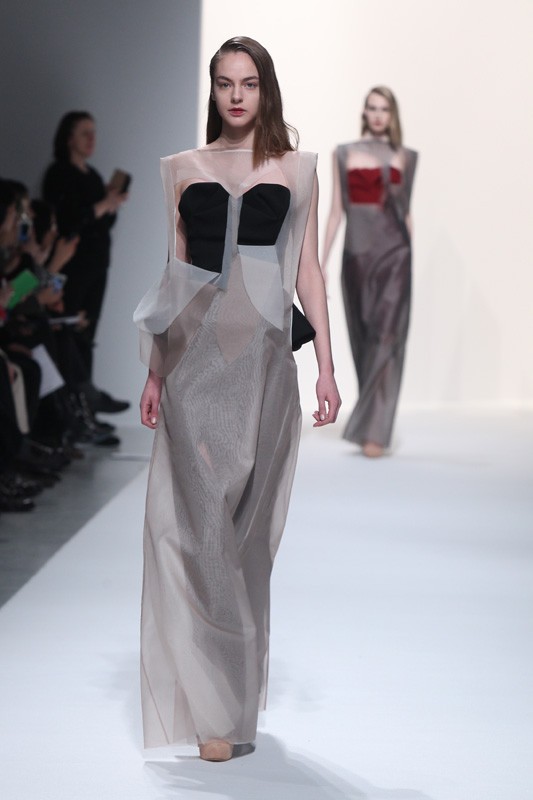 Chalayan | Paris | Inverno 2015 | Desfiles | Vogue