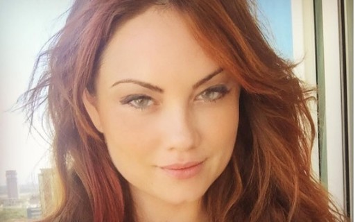 Preguiça de sábado? Pois acorde! Ellen Rocche quer te desejar bom dia ...