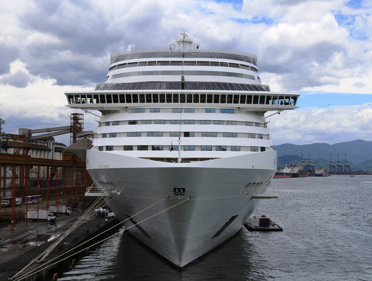 Primeiro navio da temporada movimenta mais de 6 mil passageiros em ...