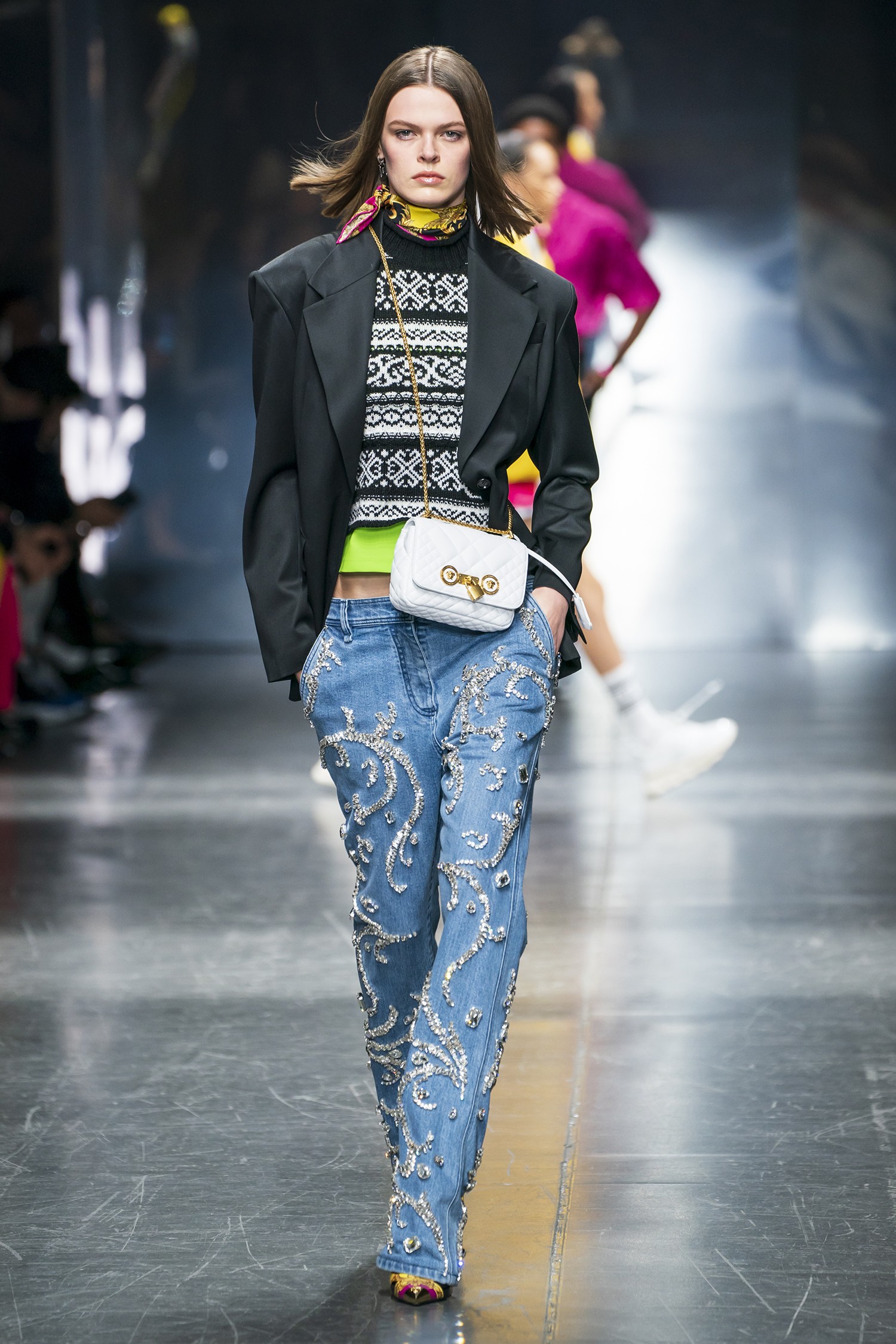 Versace inverno 2019: conheça o modelo brasileiro que roubou a cena do ...