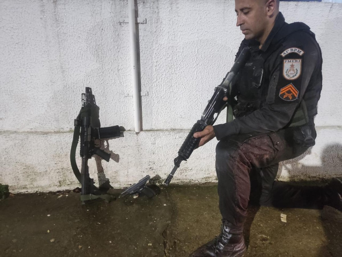 Tiroteio deixa mortos e ferido em Costa Barros, na Zona Norte do Rio | Rio de Janeiro | G1