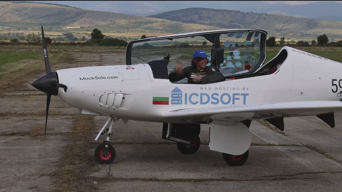 Piloto de 17 anos é o mais jovem a dar volta ao mundo em voo solo ...