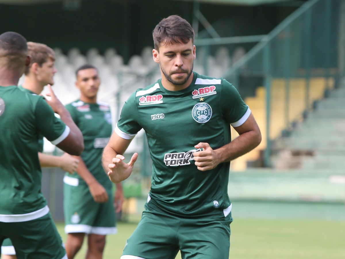 Recuperado, lateral Felipe Mattioni é convocado pela primeira vez no ...