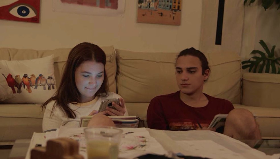 Tito não gosta de aproximação de Flora e Luca | vem por aí | Gshow