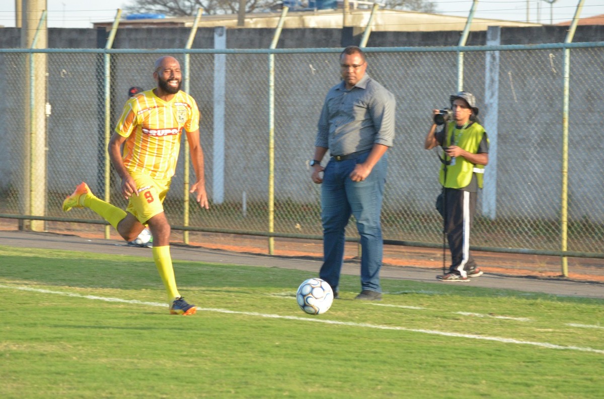 Edmilson elogia primeiro tempo "nível Série A" e diz que Sergipe voltou ...