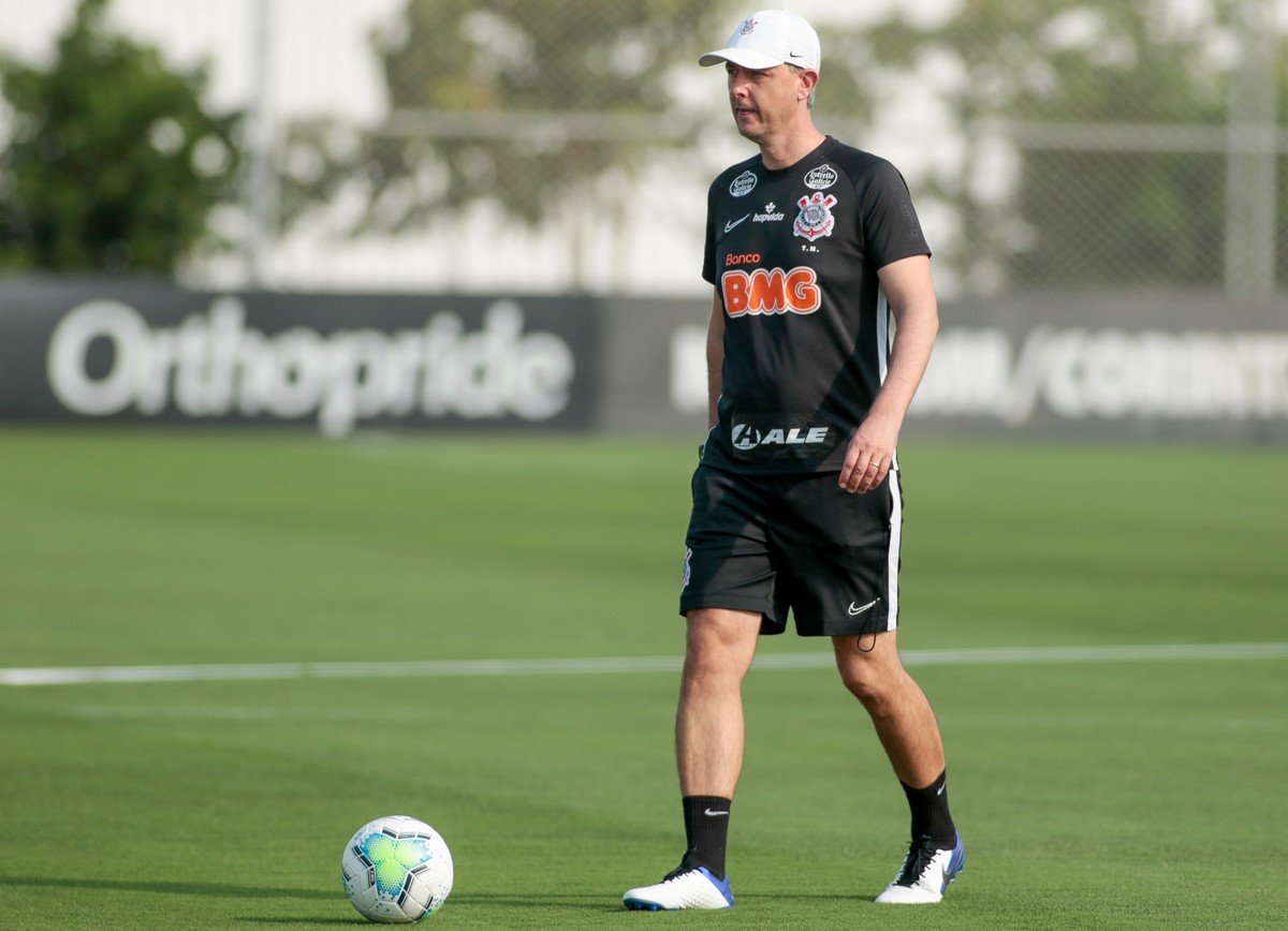 Tiago Nunes diz que queria "nível europeu" no Corinthians e não sabia ...