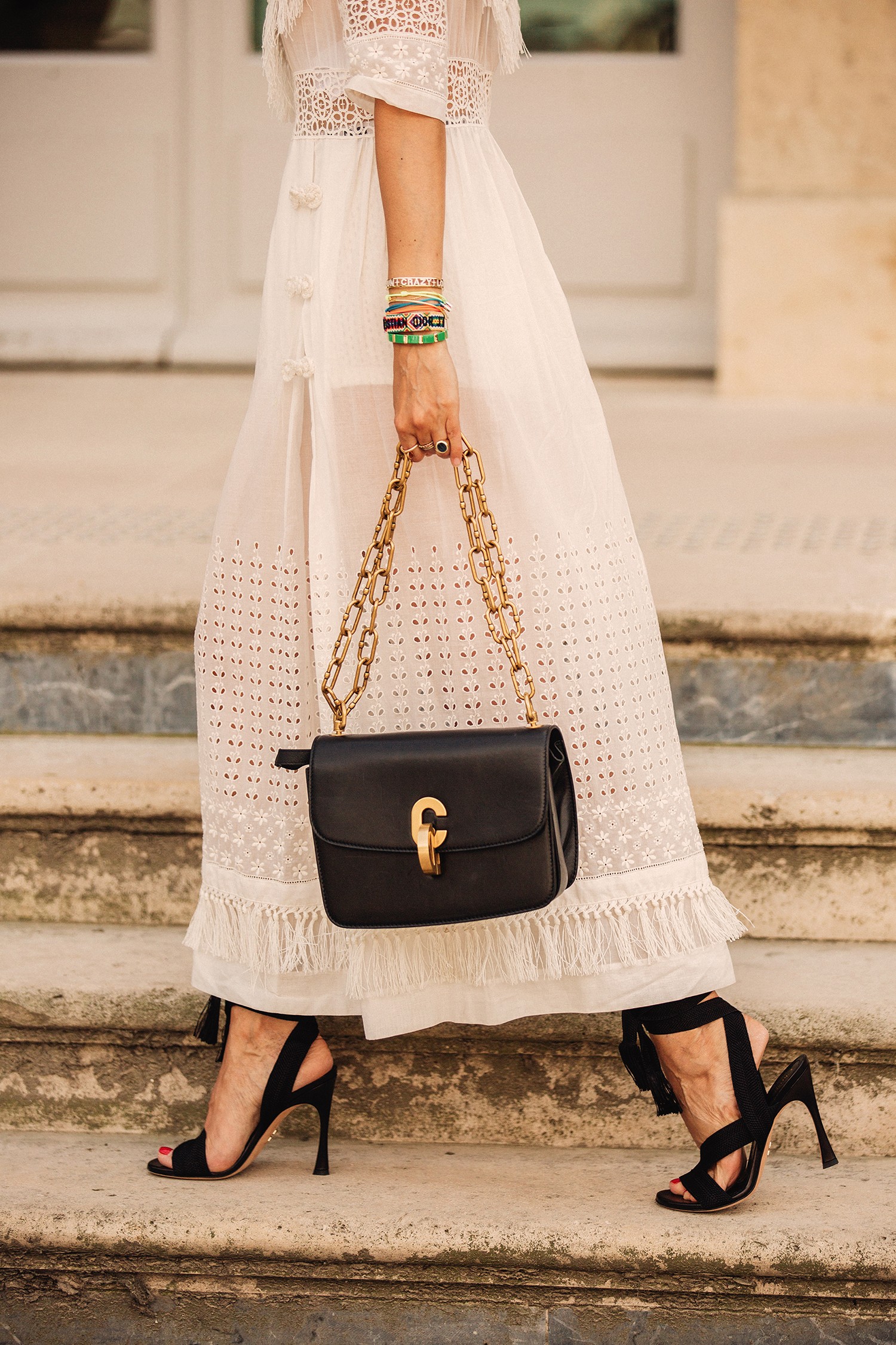 Haute verão: como os fashionistas driblaram o calor pelas ruas de Paris ...