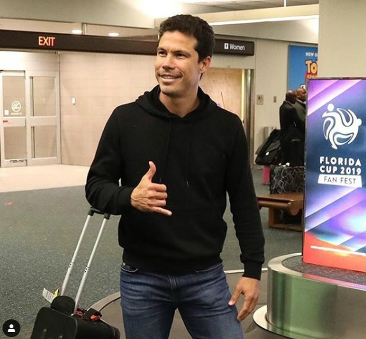 Hernanes chega aos EUA e já está com a delegação do São Paulo | são ...