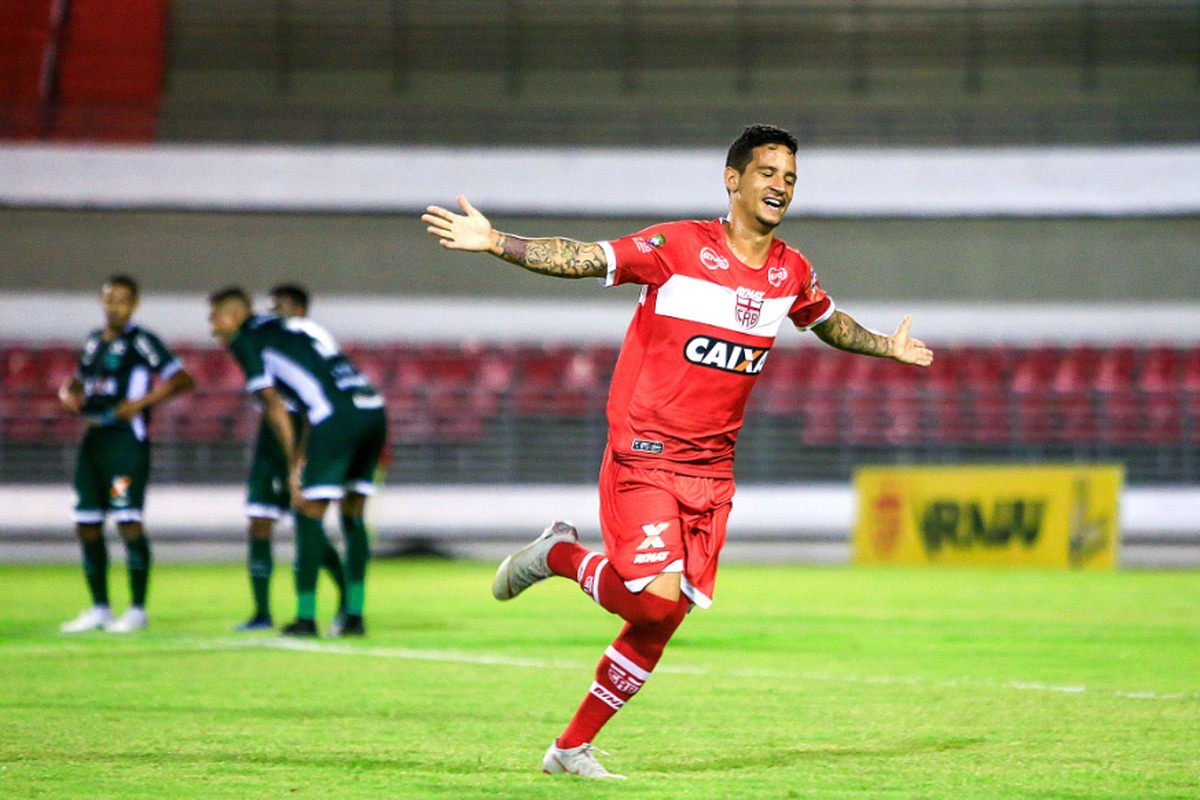 Fernandes estuda alterações no time do CRB: lateral vai ser improvisado ...