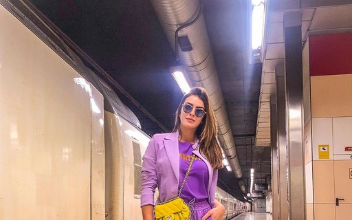 Mari Saad se maquiava em metrô para chamar atenção de público para seu ...