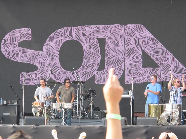 G1 - Soja lança novo disco em festival no Recife e quer fãs em gravação ...