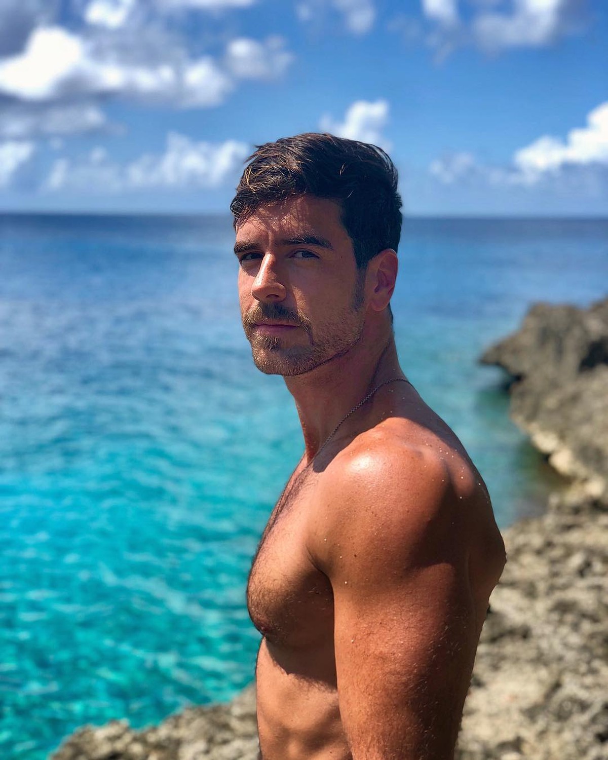 O ator Marcos Pitombo ganha ação na Justiça contra blogueiro | Ancelmo ...