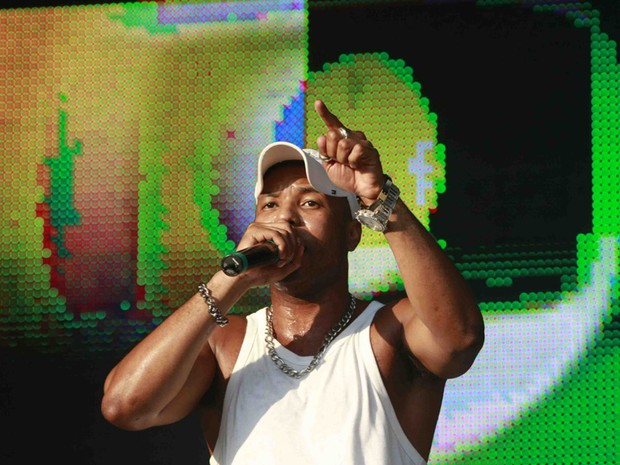 G1 - Cantor Buchecha faz show neste domingo em Jurerê Internacional ...