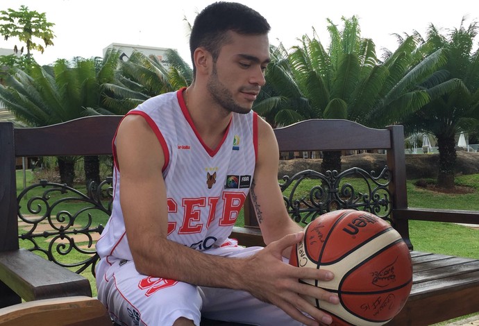 Valorizado em Brasília, Deryk Ramos comemora bom momento na carreira