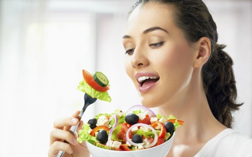 Sem passar fome: 4 dicas para ficar satisfeita ao comer apenas salada ...