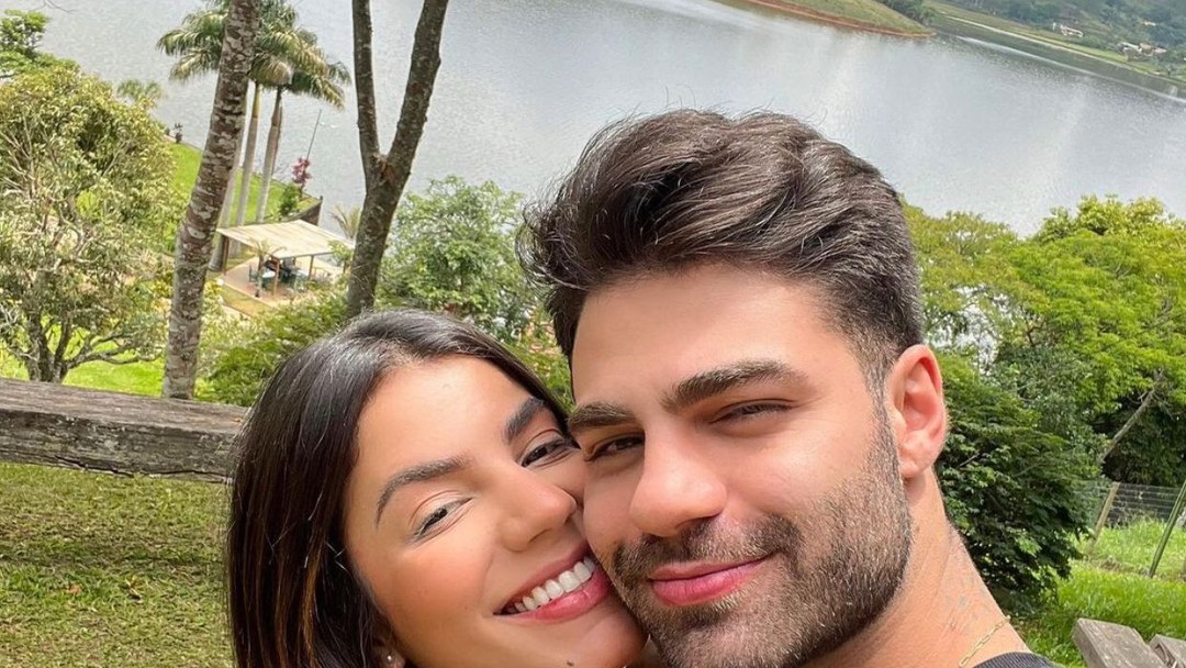 Simaria posa com body ousado | Celebridades | vogue