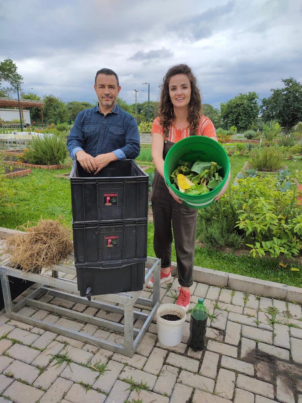 Aprenda a fazer uma composteira em casa | Extras Plug | Rede Globo