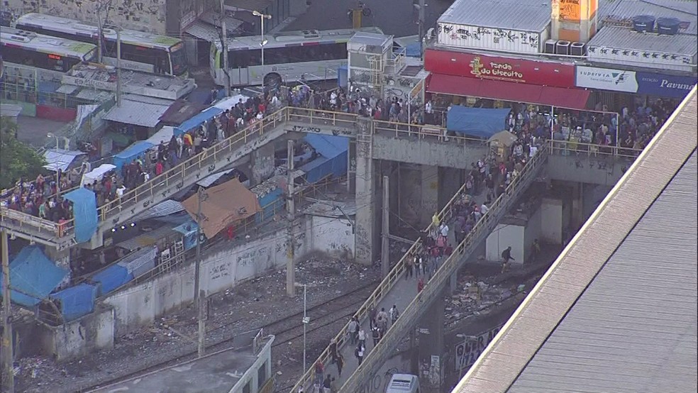 Linha 2 do Metrô Rio tem problemas entre as estações da Pavuna e ...