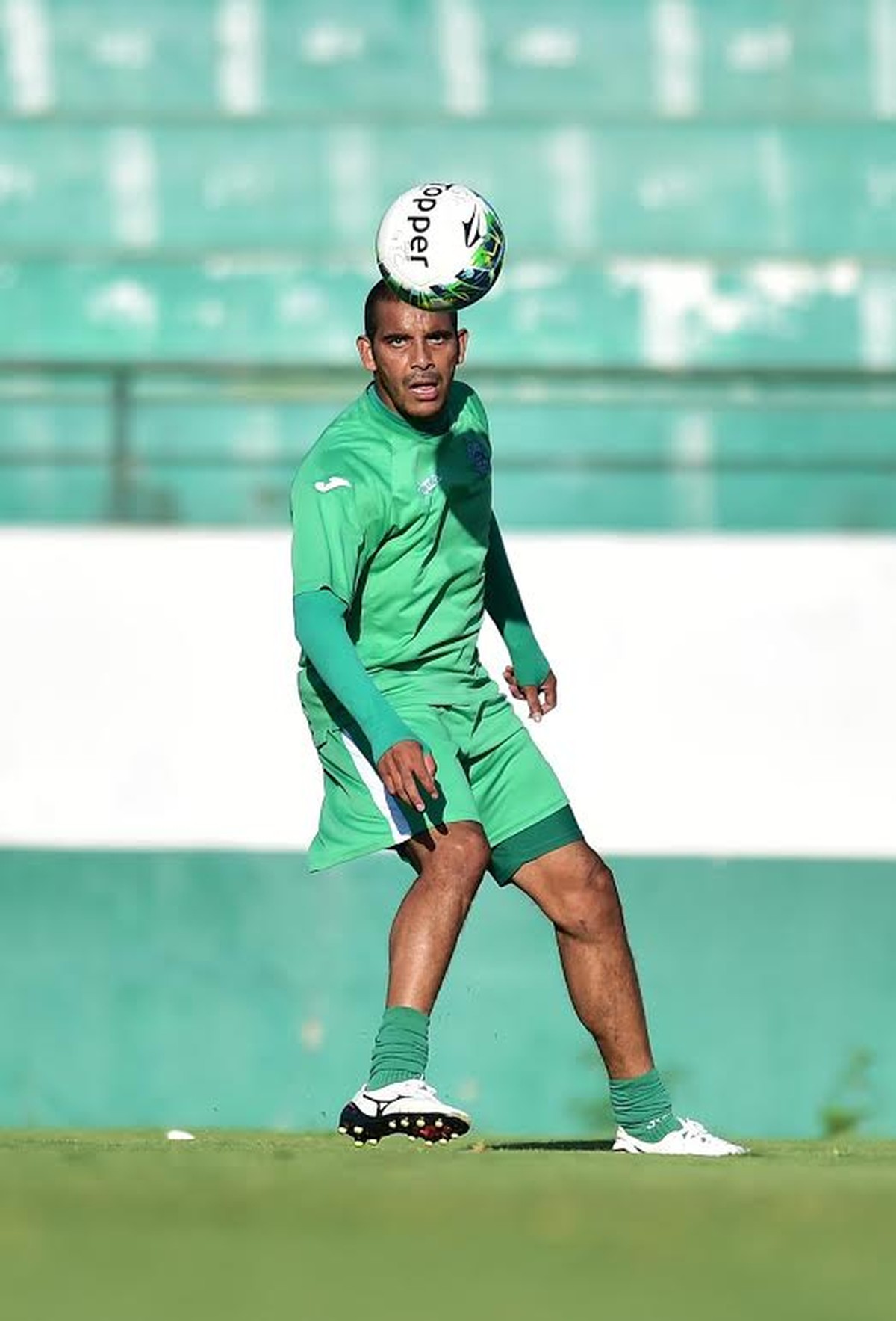 Gilton, lateral do Guarani, é preso por falta de pagamento de pensão ...