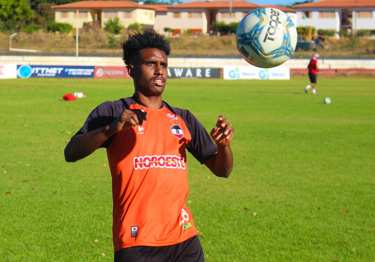Formado na base do Sport, atacante Érico Júnior é o novo reforço do ...